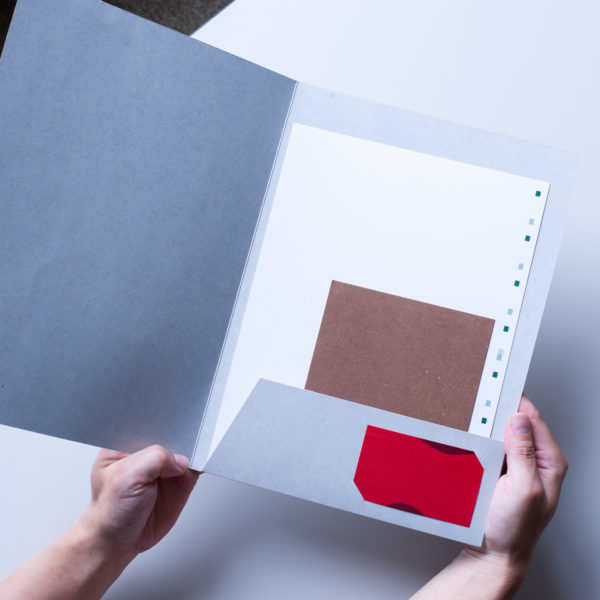 ポケットファイル | 株式会社 北海紙工社